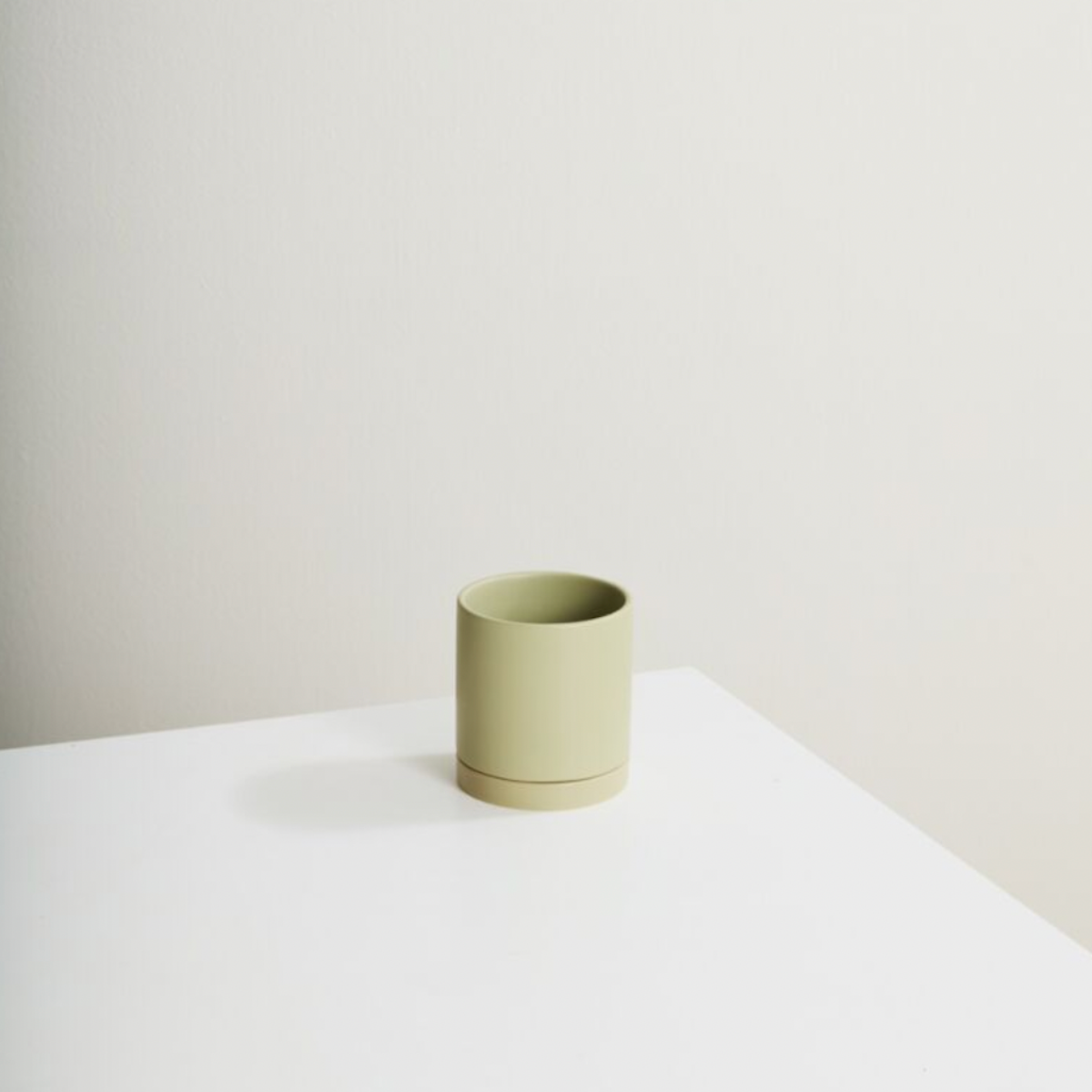 Romey Pot 4in Light Green – Cornell Farm