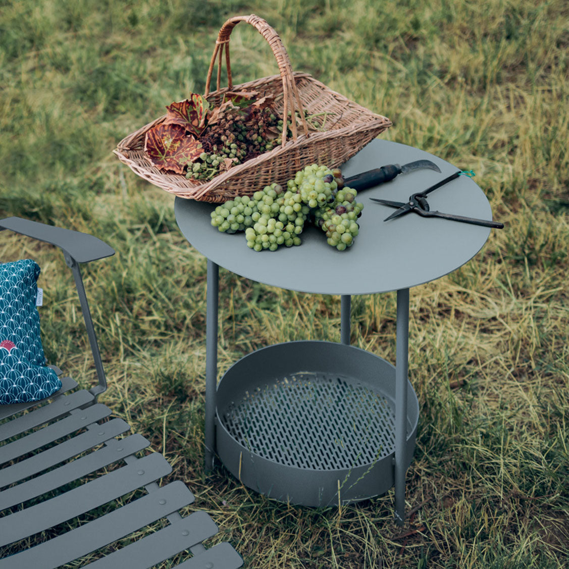 Fermob Salsa Pedestal Table – Cornell Farm